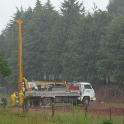 Hidropel | Referência em Perfuração de Poço Artesiano de Alta Capacidade